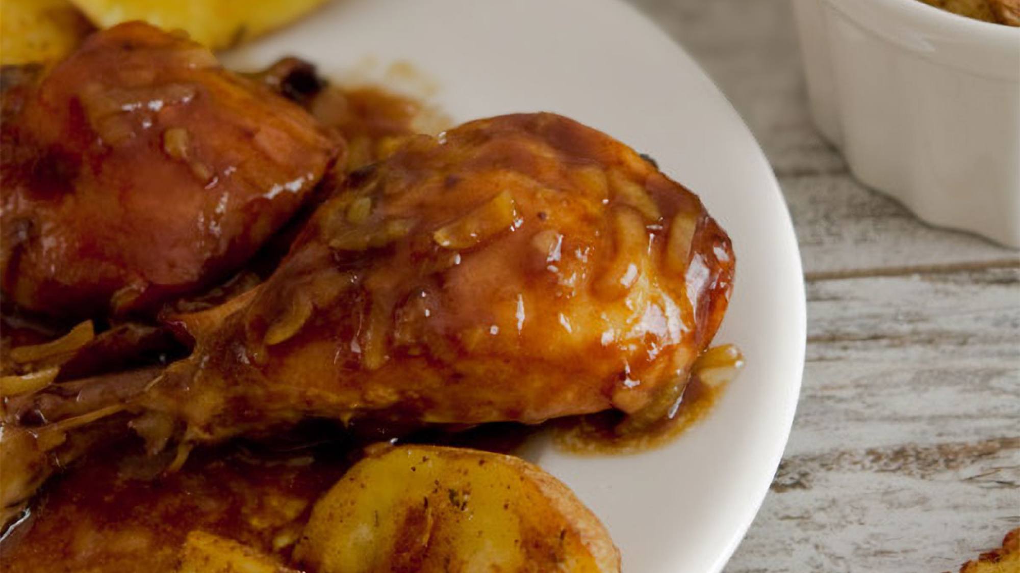 Cómo preparar pollo a la cola con ingredientes básicos disponibles en casa
