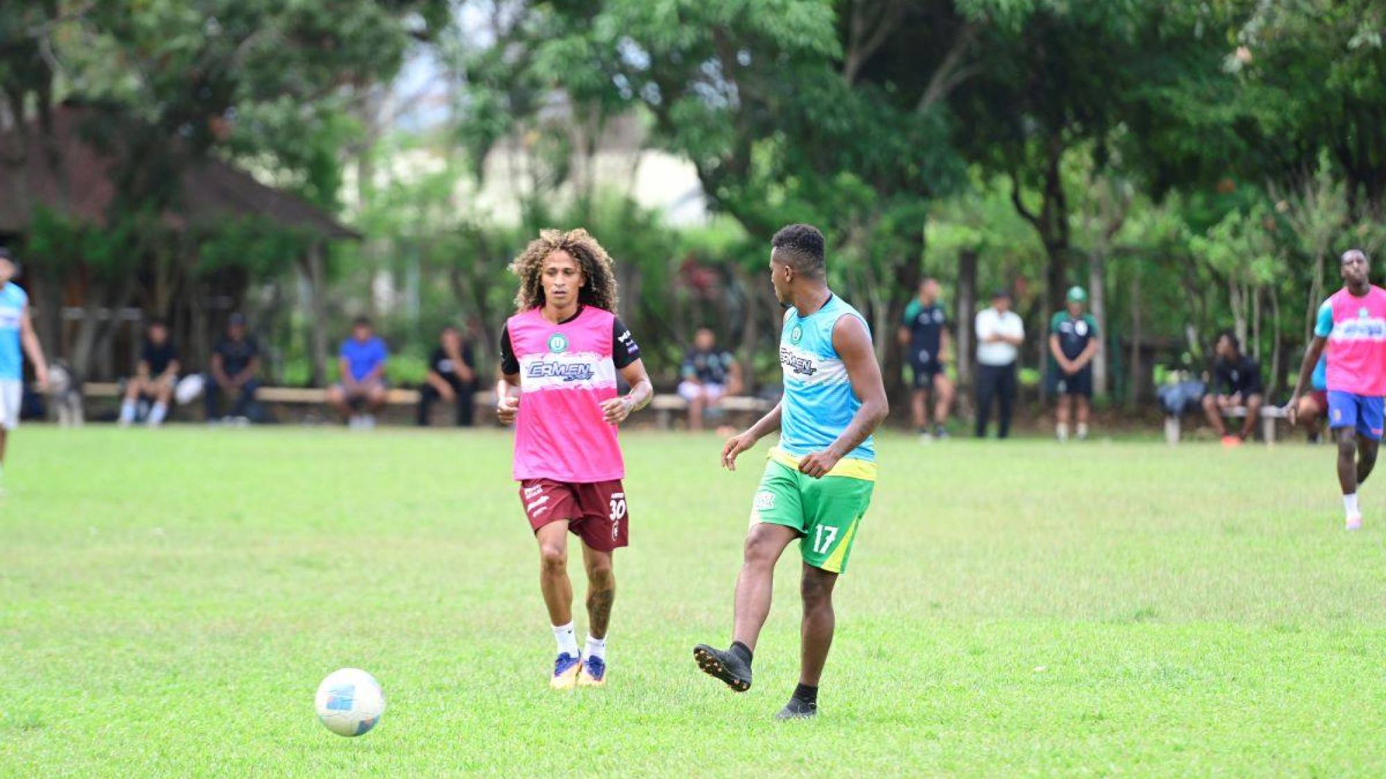 Liga (P) arranca pretemporada con 25 jugadores y Raúl Duarte