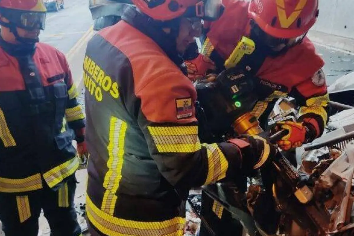 Convocatoria de Bomberos Quito