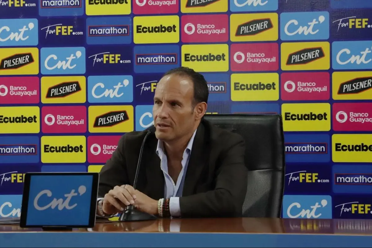 Francisco Egas es reelegido como presidente de la FEF