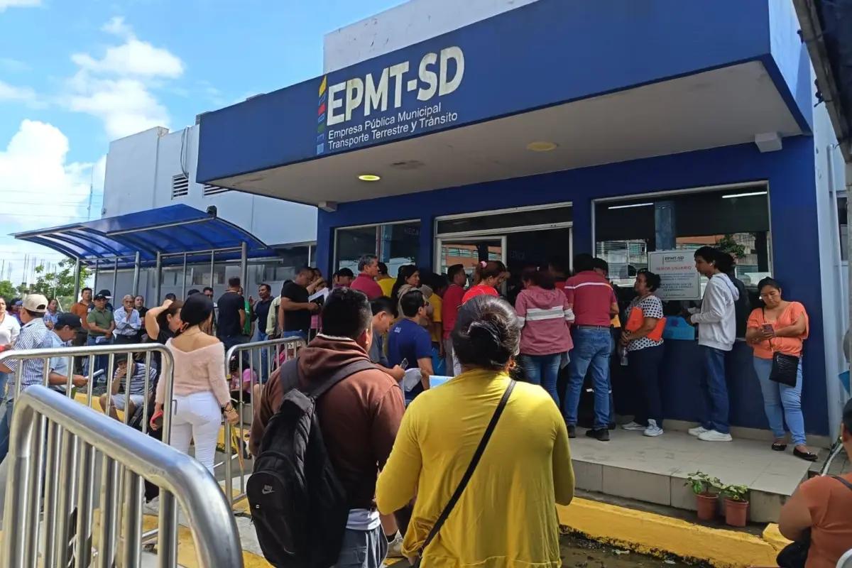 Más de 10,000 trámites represados en la EPMT Santo Domingo