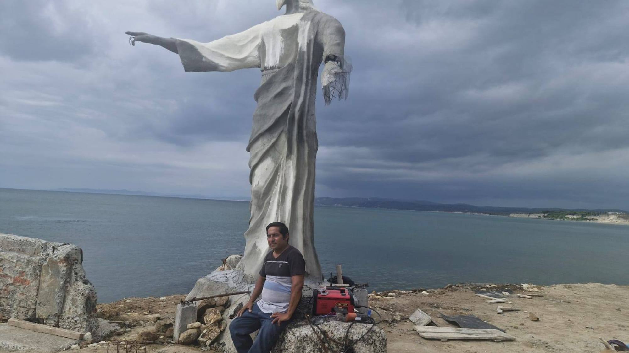 Luis Meza, el escultor que halló su destino en una iglesia equivocada.