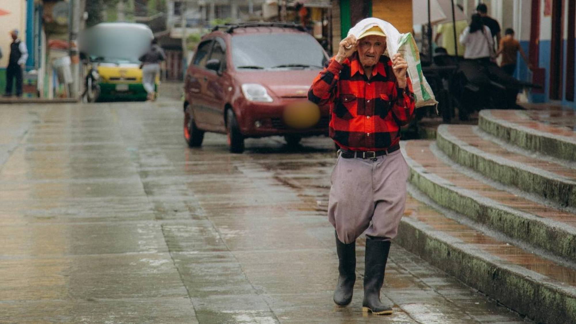 Adultos mayores Ecuador: Nuevos beneficios de protección