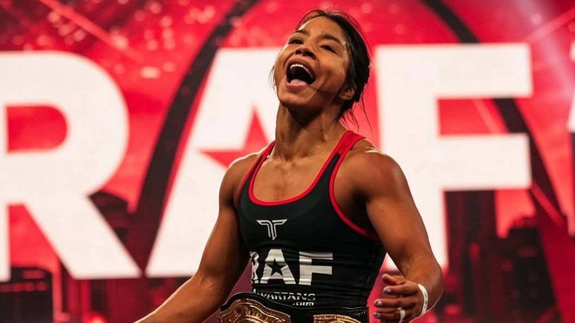 Lucía Yépez, campeona interina Peso Paja en EE. UU.