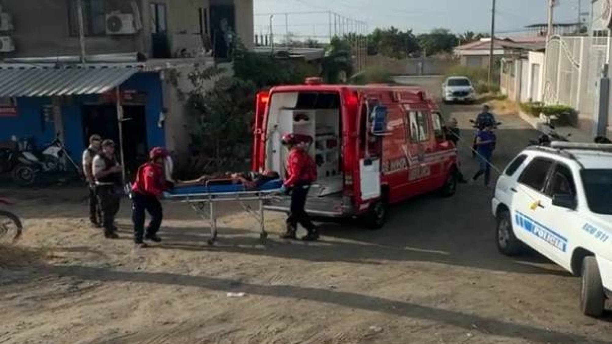 Trabajador de taller en Manta recibe cinco disparos
